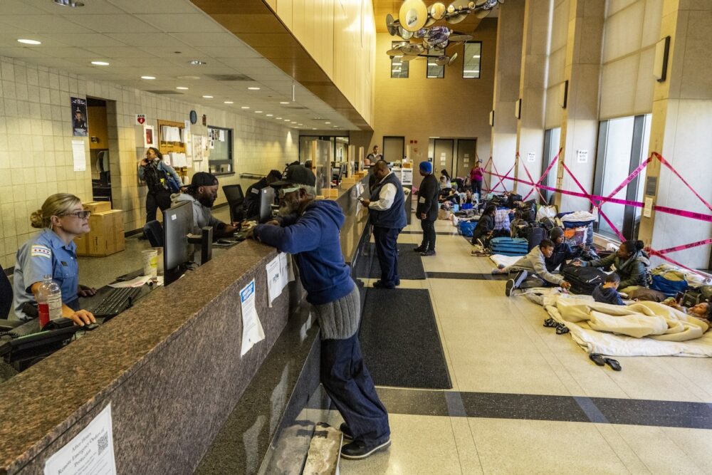 Hope and Squalor: Venezuelan Refugees at Chicago Police Stations ...